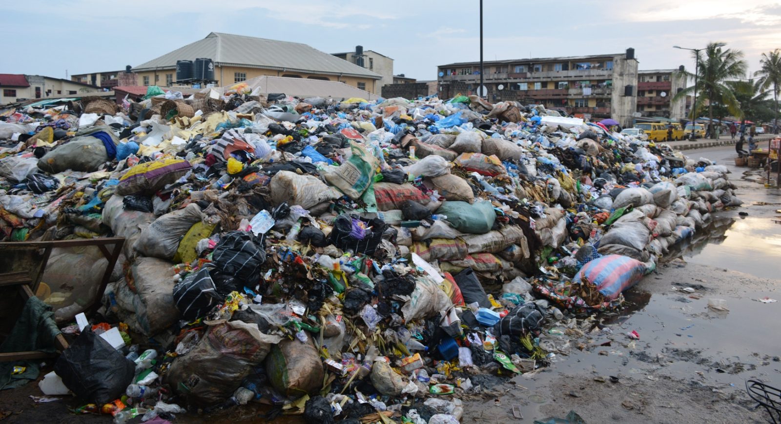 In Photos: Lagos, City of Excellence with a Trashy Problem | Per Second ...