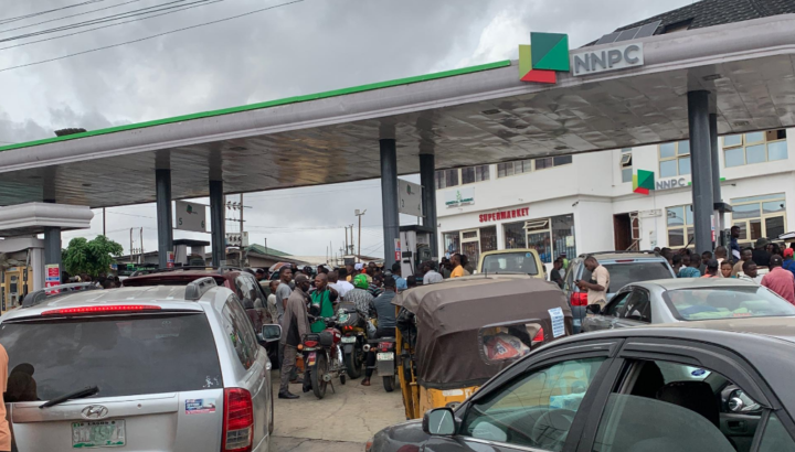 NNPC retail outlets extend hours of operation to ease tightness of fuel | Per Second News